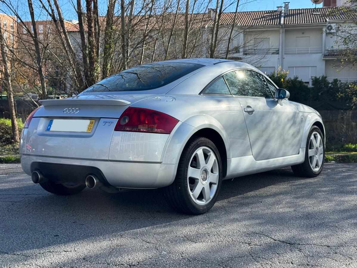 Audi TT - Usado - 8000€ - Coupé - Manual - 238000 Kms - 1999 - Pisca Pisca